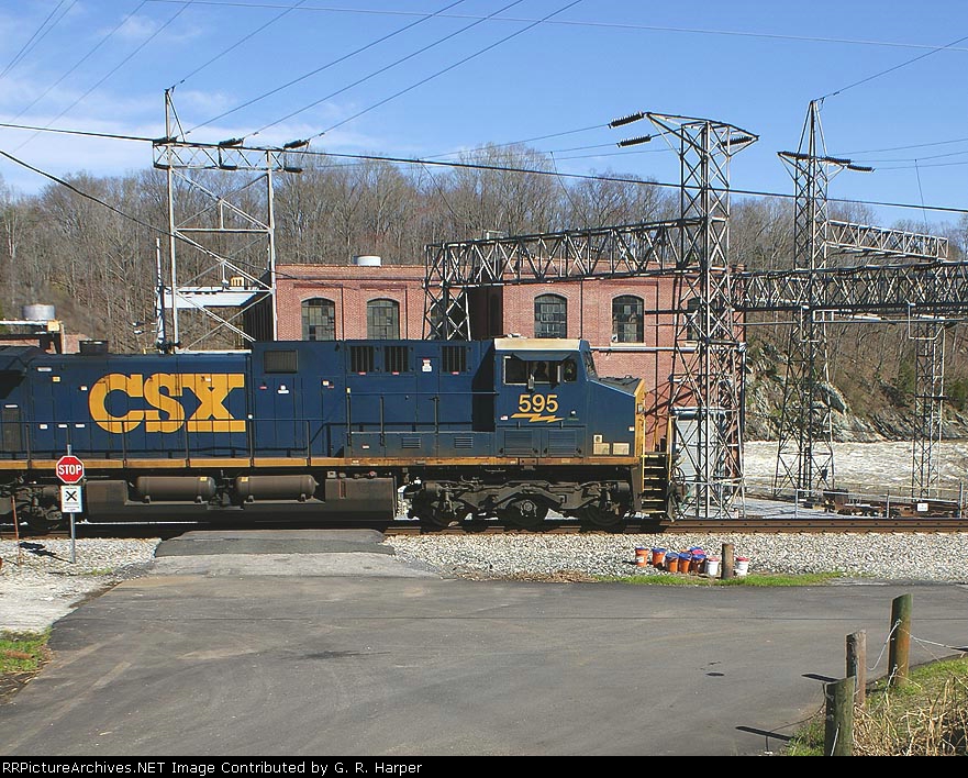 301 - CSXT 595 EB enters the picture with the Reusens Hydro facility and a rushing James River ...